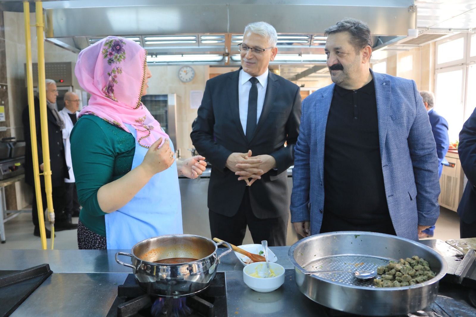 LEZZET YARIŞMASINDA FİNAL HEYECANI “KADIN ELİNDEN YÖRESEL YEMEK ...